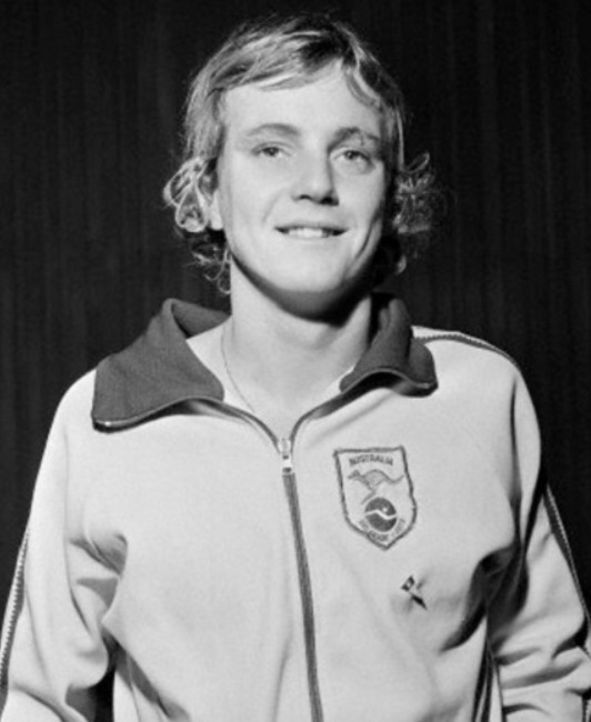 Legend Laurie Lawrence honoured - Carlile Swimming